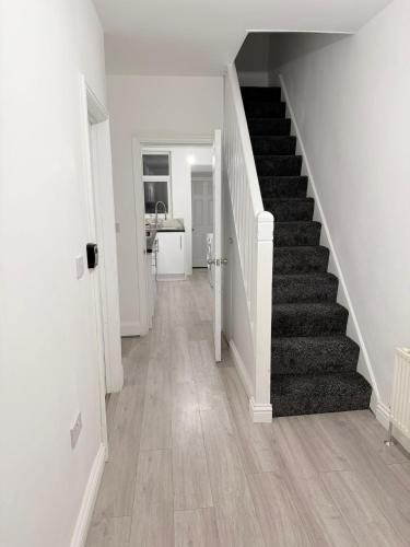 Cosy Inn, London Luton Town And Airport - Luton