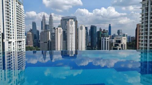 Majestic Residence Suites Klcc By Homebrickz - Kuala Lumpur