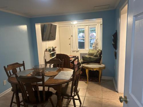 Guest Suite - 21 Mins To New York City - 6 Guests - East Tremont - Bronx NY