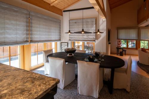 Chalet Gutsch Andermatt By Homeflow - Andermatt