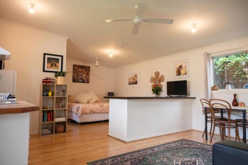 Bower On Becket - Couples Retreat - Rye