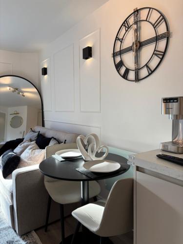 Liverpool Central City Centre Modern Apartment - Sleeps 4 - イギリス リバプール