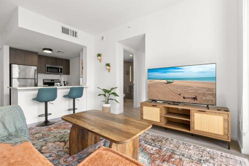 Breezy Stays Luxury Residences - Near Kaseya Center - Miami