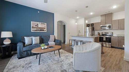 Landing Incredible 1bd Game Room Gym - Kyle, TX