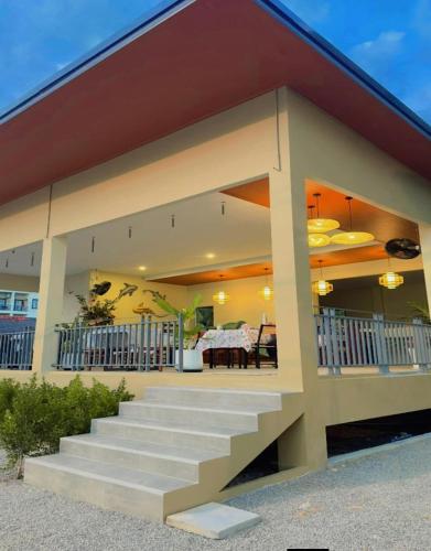 La La Lay Beach House - Krabi