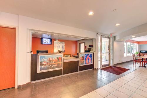 Motel6 Virginia Beach, Va - 노퍽