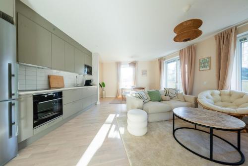Modern 70 Sqm Apartment - With Big Balcony - Stockholm