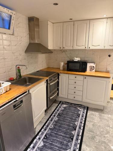 Amazing Cozy Apartment - Sollentuna
