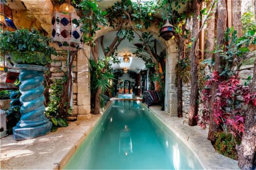 Rock House Pool & Authentic 17th-century Home - Gordes