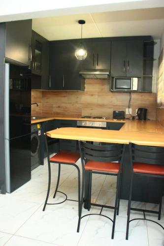Unit 35 Pendleberry Grove Holidays - Bela-Bela