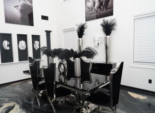 Noir Villa - Douglasville, GA