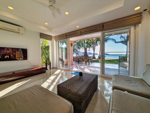 Five Palms Beachfront Villa - By Kohchangvillas - Ko Chang