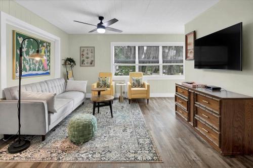Safety Harbor Motel - 