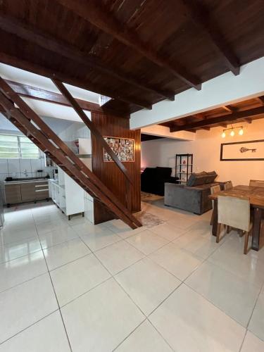 Casa De Praia Rio Vermelho 3 Quartos - Florianópolis