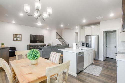 2 Mi To Hospitals: Newly Built Idaho Falls Retreat - Basalt, ID