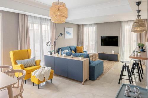 Cfc, Cozy 2 Bedrooms Apartment Living Room - Casablanca