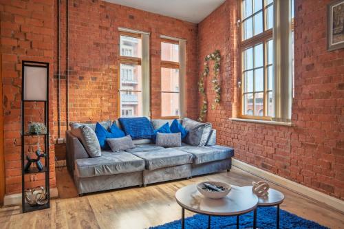 City Centre 2-bed, 2 Balconies, 65 Inch Tv, Free Parking, Coffee Machine, Netflix - Leicester