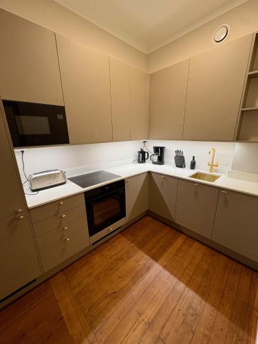 Brand New And Stylish Designer 2br Apartment - Prime Location - Helsinki