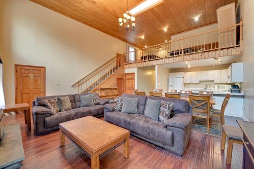 < 1 Mi To Hunter Mtn Skiing: Family-friendly Stay! - Hunter Mountain, NY