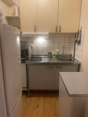Central Apartment In Vibrant Majorstuen Oslo Bogstadveien 53a 5th Floor With Elevator - Oslo