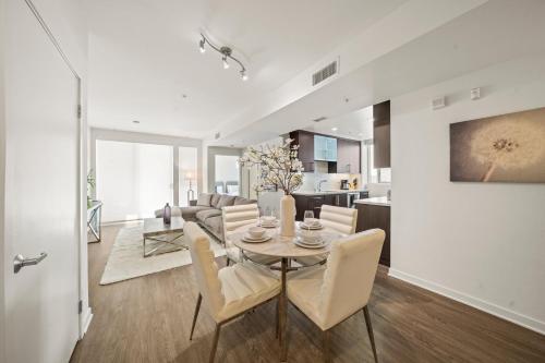 Santa Monica Coastal Retreat With Free Parking Minutes Walk To The Beach - Santa Monica, CA