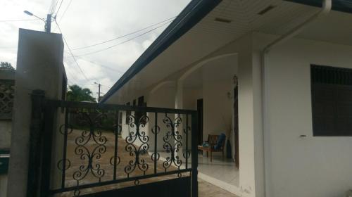 Villa Royale 2 Crowns - Location saisonnière, 10 Rue du Santal chemin ...