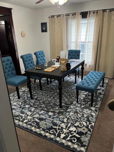 420 Friendly 3 Bedroom Upstairs Apartment - Buffalo, NY