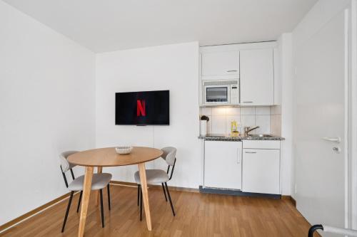 City-studio - Sweet And Modest - Crown 14 - Zürich