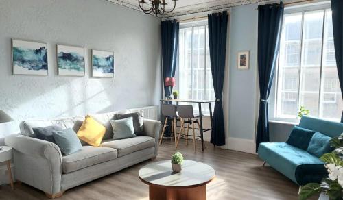 Spacious Victorian Apartment In Edinburgh City - Édimbourg