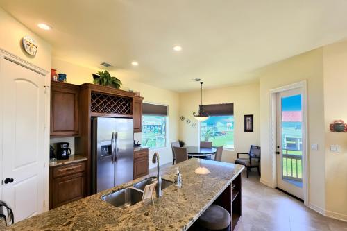 Family-friendly ‘Casa Sol’ House In Crystal Beach! - Crystal Beach, TX