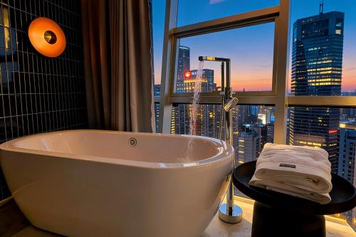 Chongqing Ibesho Hotel - 충칭