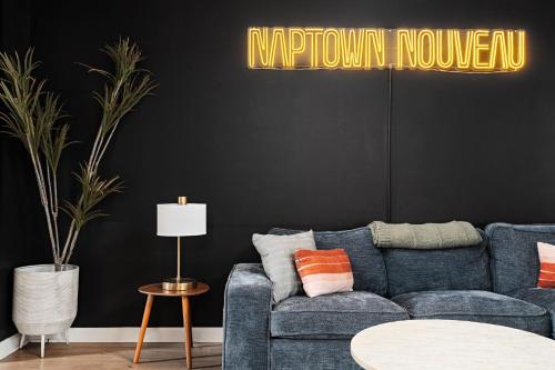 Indy Getaway - Near Downtown Indy - Sleeps 10! - Indianapolis
