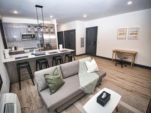 Luxurious And Spacious Apt With Parking 20 Min To Nyc - Manhattan, NY