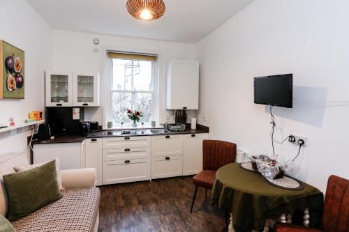 The Roman Kove Central Apartment - Bath