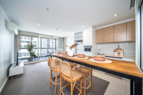 Infinity On Morphett - Stay Central In The Cbd - South Australia
