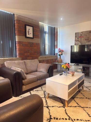 City Stays, Play Pool,wi-fi,parking,3 Double Beds - Bradford