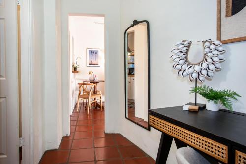 Casa Blanca Suite A1 - New, Private, Cozy! - Santa Barbara, CA