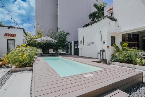 Flor De India - San Juan