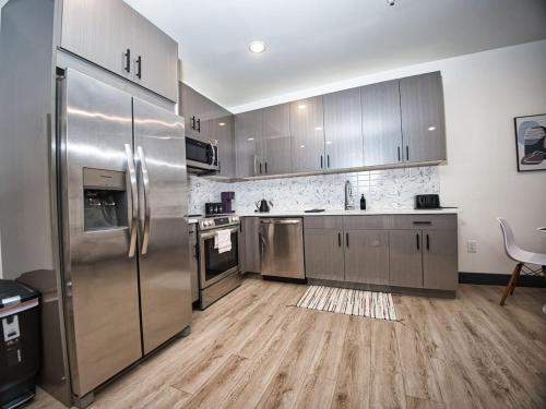 Prime Location With Free Parking Near Nyc - West New York