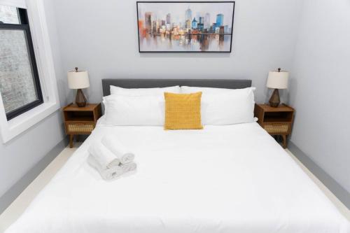 Easy Access To Times Square And Metlife Stadium Free Parking - West New York, NJ