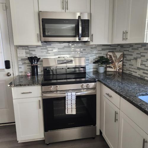 Renovated 3br Home Close To Fort Liberty - Fayetteville