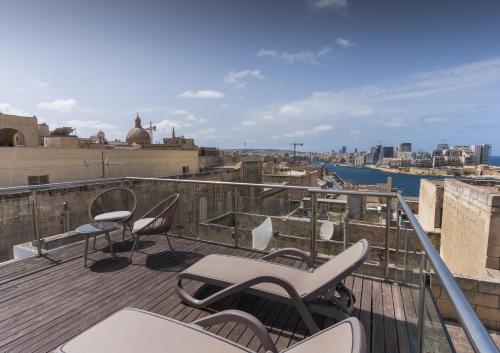 Charming Apartments In Valletta - La Valeta