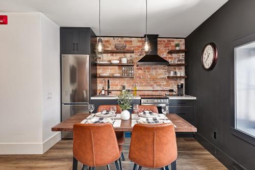 The Brick & Beam Boutique Hotel - Collingwood