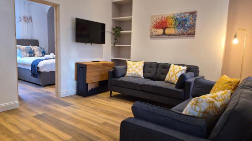Swansea City & Bay 4-bedroom House - 스완지