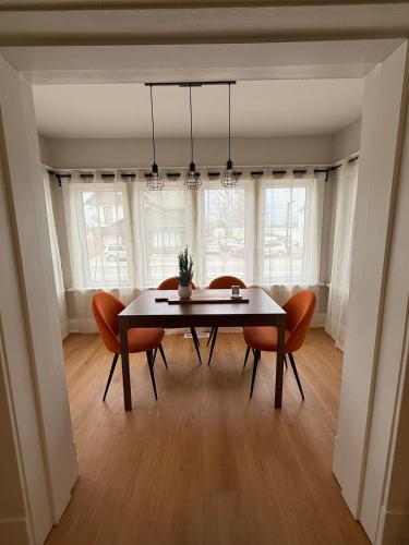A Home In Niagara Falls- The Maple And Mist - Niagara Falls, NY