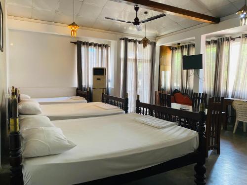 Amadio Beach Resort - Hikkaduwa