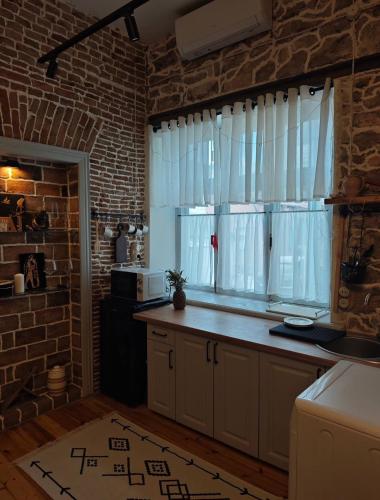 Designer Loft In Historic Center - Kisjenő