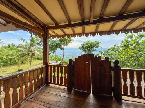 Sunrise And Ocean View Private Cabin - Esp Pacitan - Pacitan