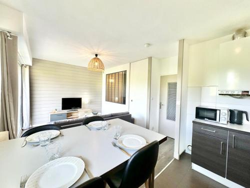 Le Bel Air - Coeur De Ville - Parking & Balcon - Mont-de-Marsan