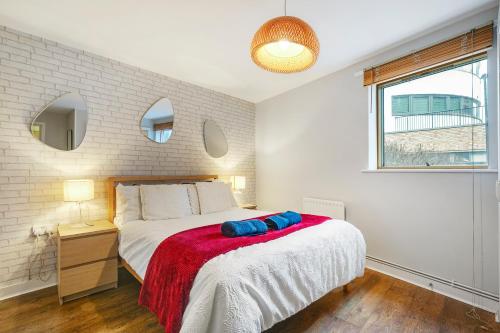 Central 1br Full Bath Near Farringdon For 4 - City of London